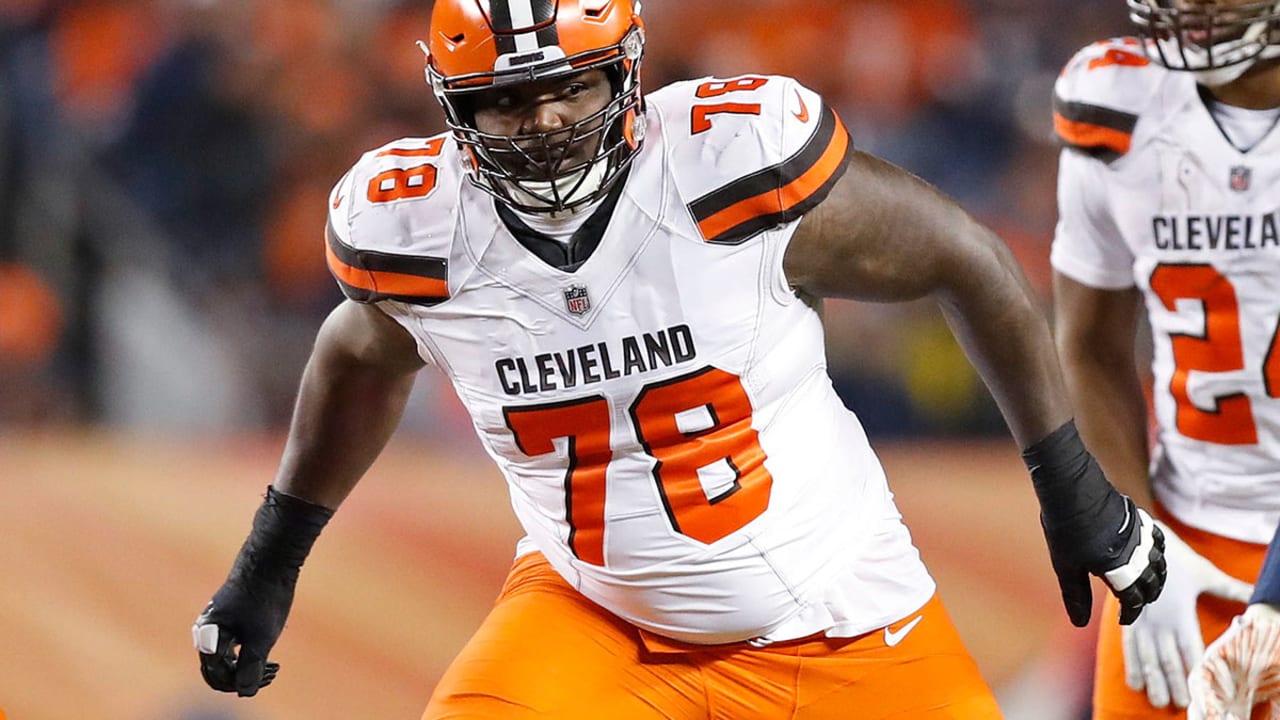 Browns re-sign tackle Greg Robinson to 1-year deal