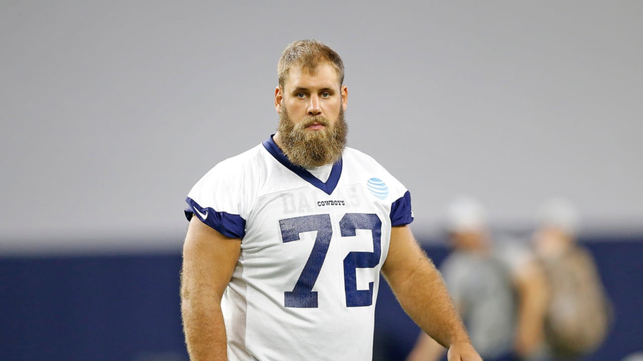 Cowboys plan to keep OL Travis Frederick on roster