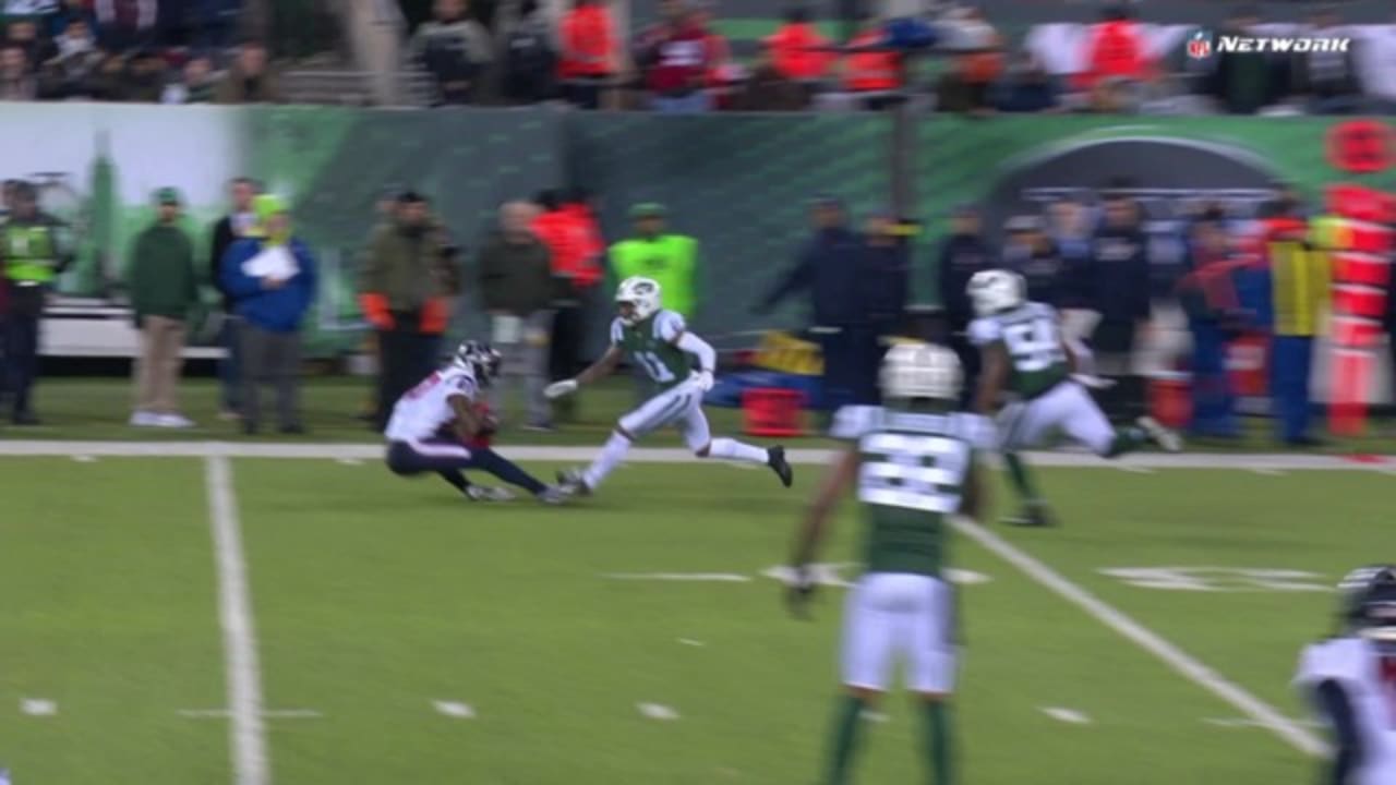 Thomas makes shoestring catch as he falls backwards