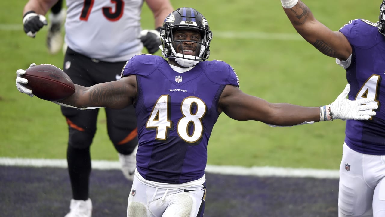 Can't-Miss Play: Queen me! Rookie linebacker Patrick Queen turns fumble ...