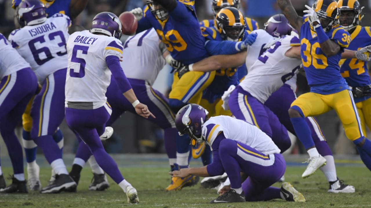 Dan Bailey's first FG with Vikings is a banger