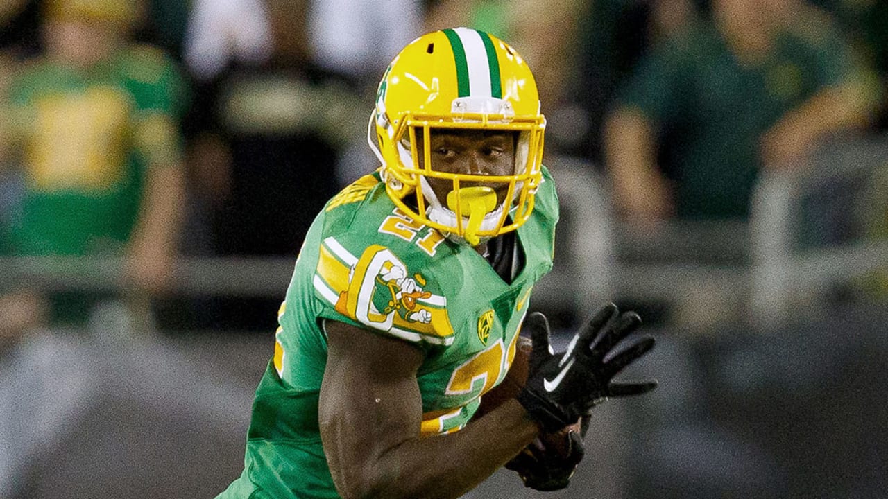 Oregon's Charles Nelson adjusting nicely at cornerback