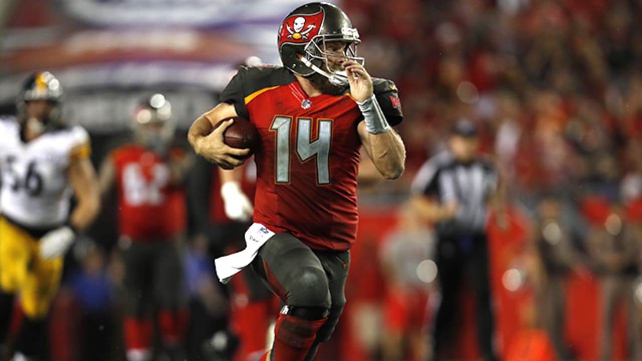 Ryan Fitzpatrick shows off wheels for 17-yard QB scramble