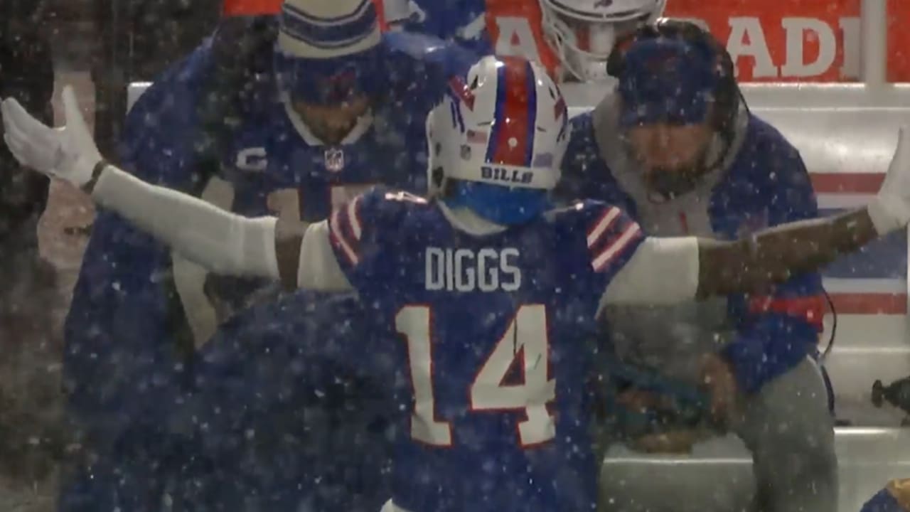 Buffalo Bills wide receiver Stefon Diggs up in arms on sideline after ...