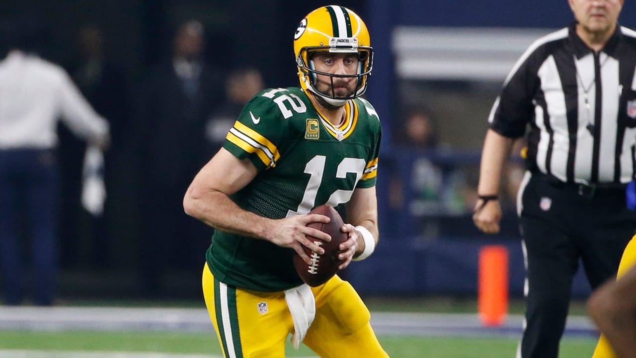 Aaron Rodgers continues to treat football fans to greatness