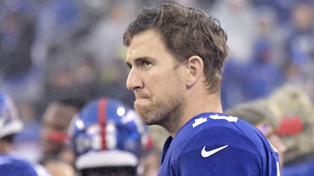 Eli Manning's benching marks excruciating end of an era
