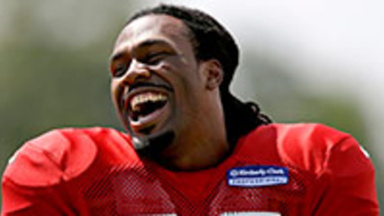 Atlanta Falcons using Steven Jackson 'all over the line'