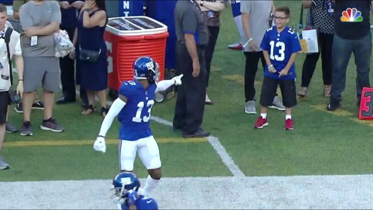 Odell in good spirits with young fans following record-setting contract