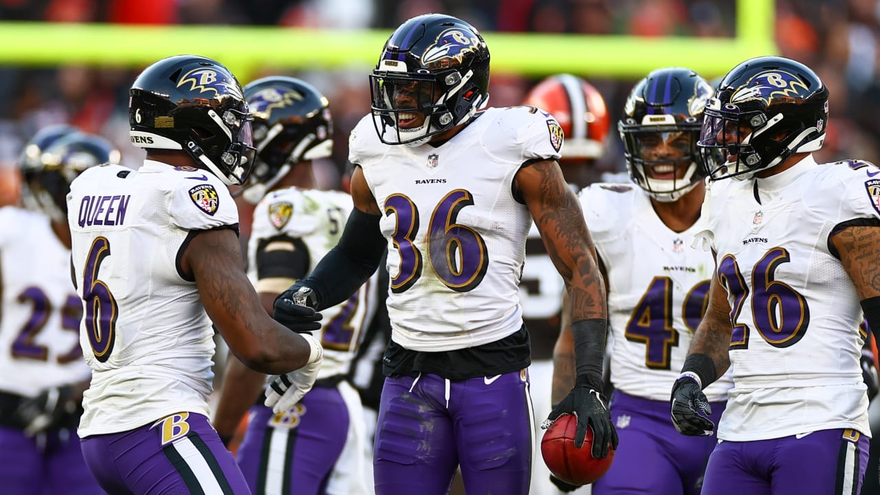 Baltimore Ravens recover onside kick after kicker Justin Tucker bounces ...