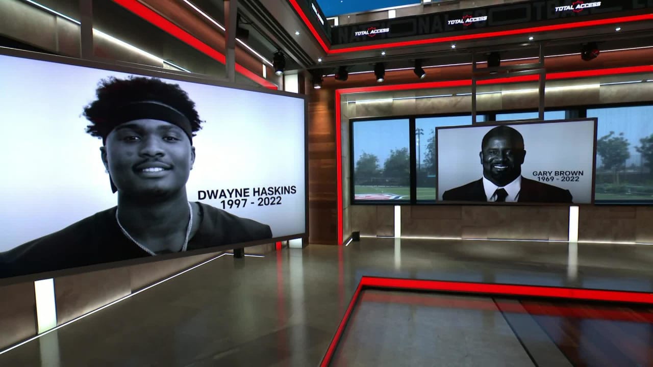 'NFL Total Access' crew honor Pittsburgh Steelers quarterback Dwyane ...
