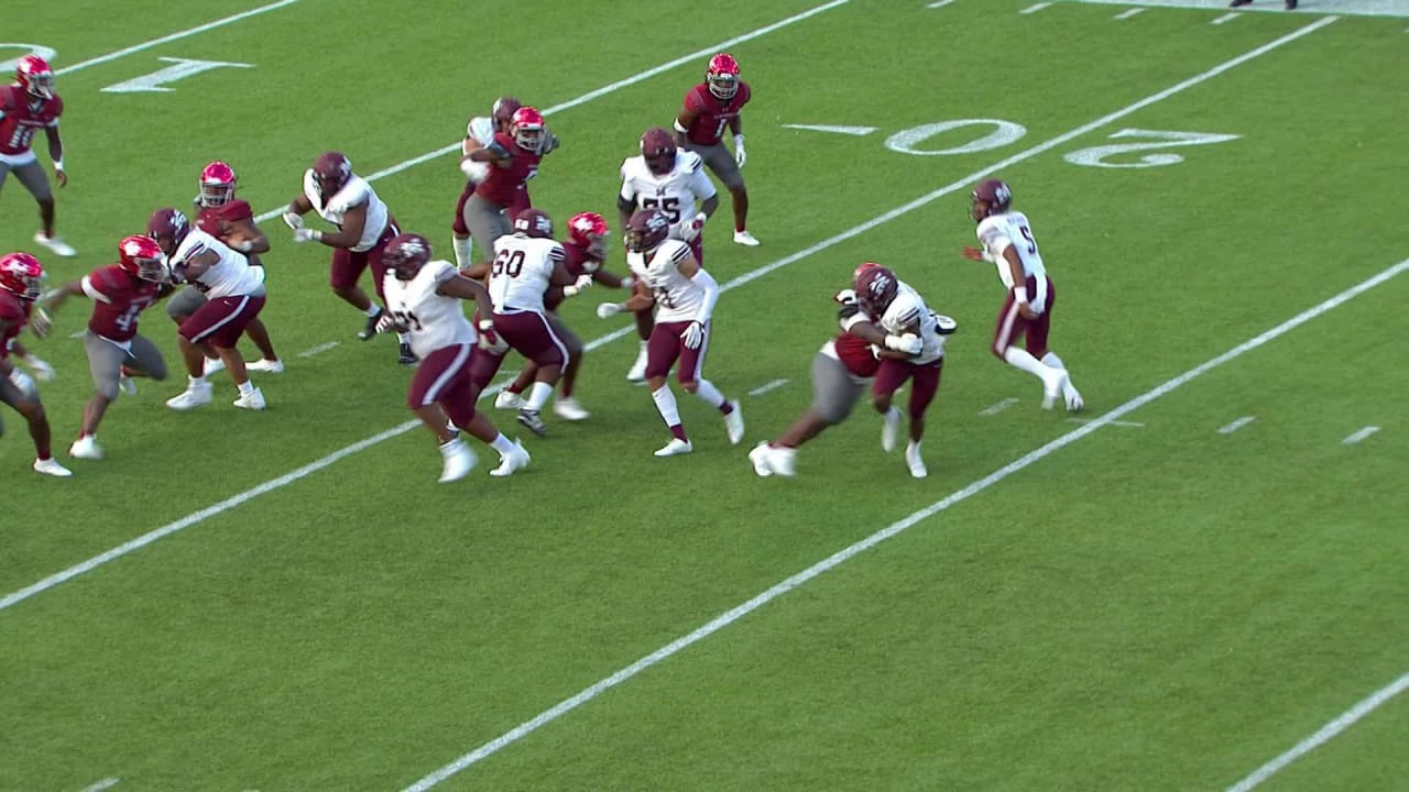 Virginia Union Panthers defensive lineman Isaiah Dickens stonewalls ...