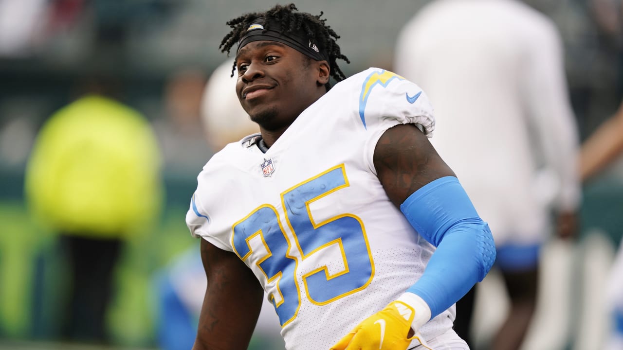 Rookie RB Larry Rountree building trust with Chargers -- and doing a ...
