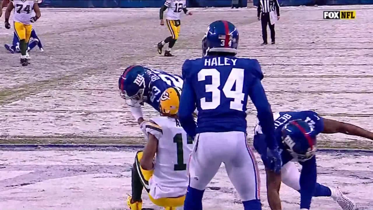 Aaron Rodgers catches Giants with 12 men on field, finds Davante Adams ...