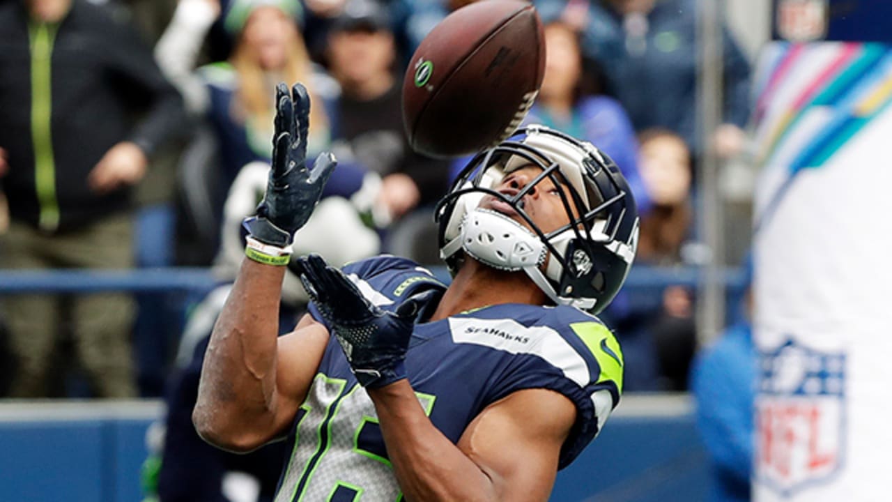 Tyler Lockett leaves Marcus Peters grasping at air on TD