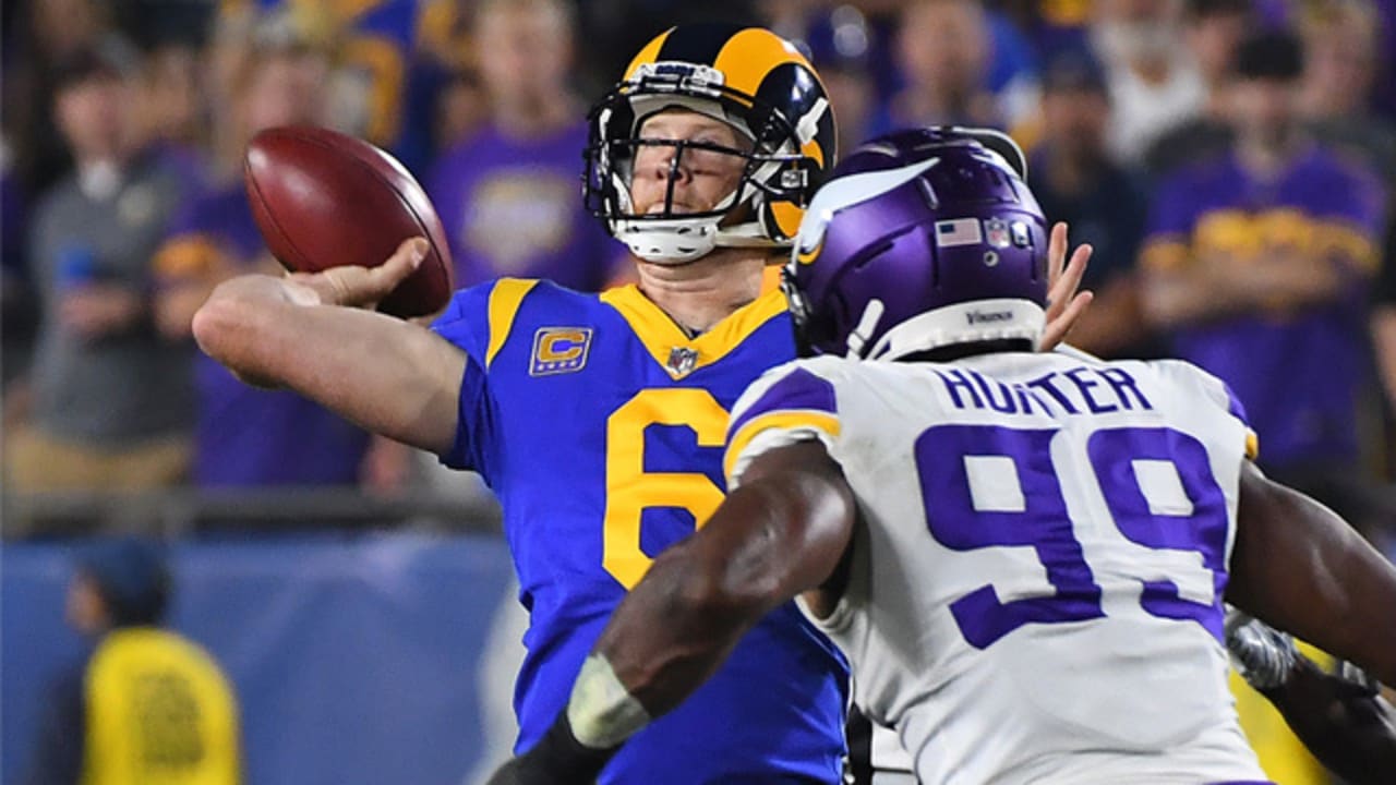 Hekker shows off major arm strength on trick play