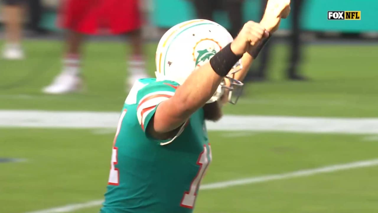 Undrafted rookie RB Patrick Laird gives Fins lead with first-career TD