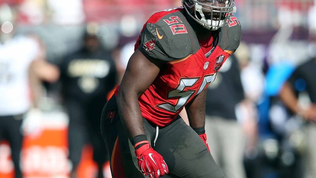 Jets agree to 1-year deal with Ex-Bucs LB Bruce Carter