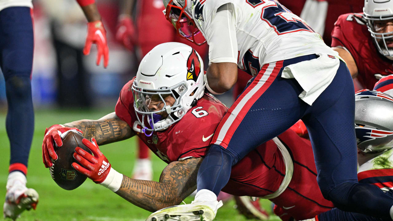 Arizona Cardinals running back James Conner carries host of New England ...