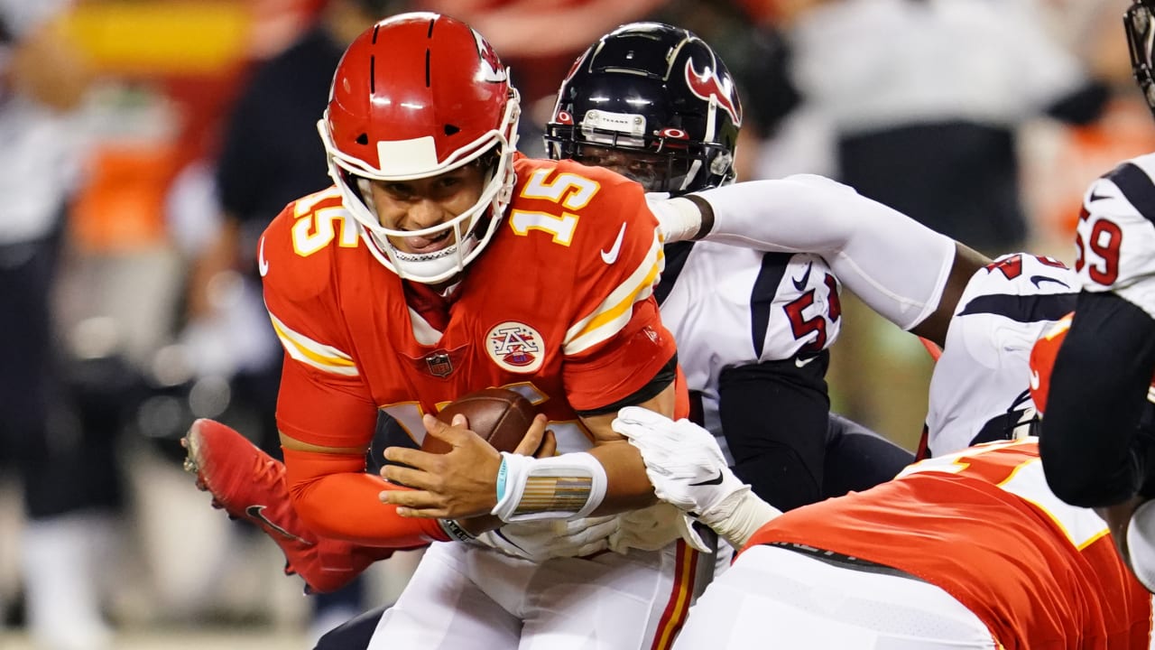Jacob Martin beats Mitchell Schwartz to drop Mahomes for huge sack