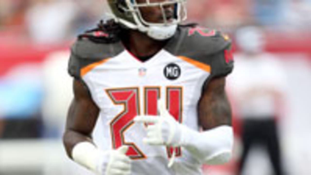 Bucs place Mike Jenkins on IR with pectoral injury