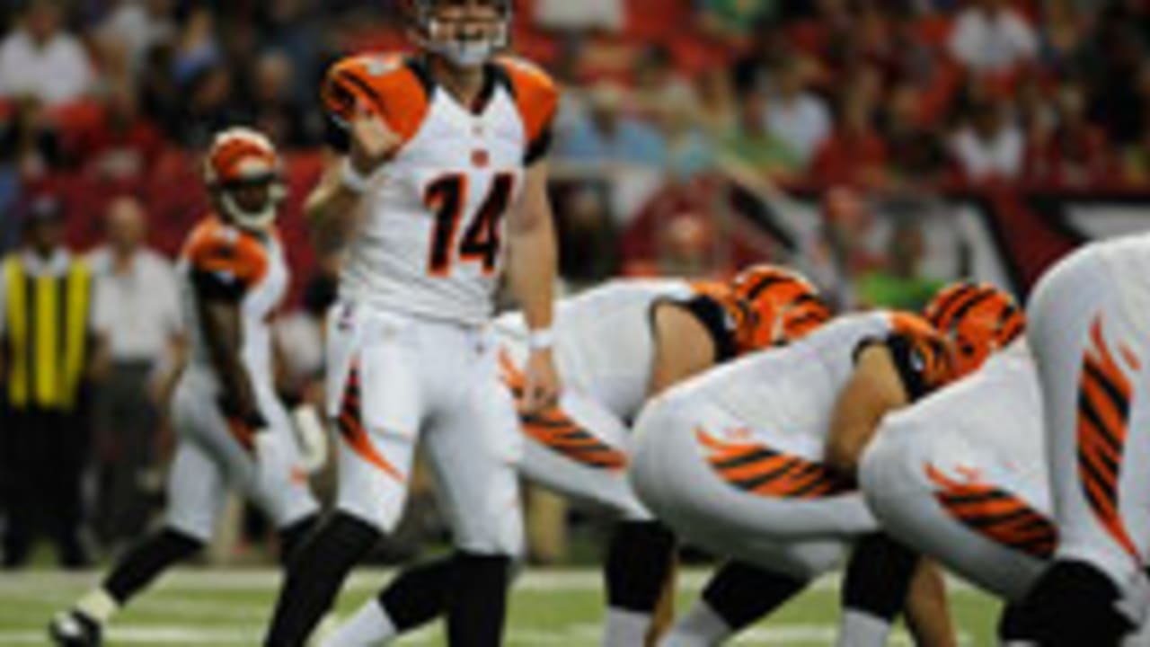Andy Dalton shows swagger following long TD pass