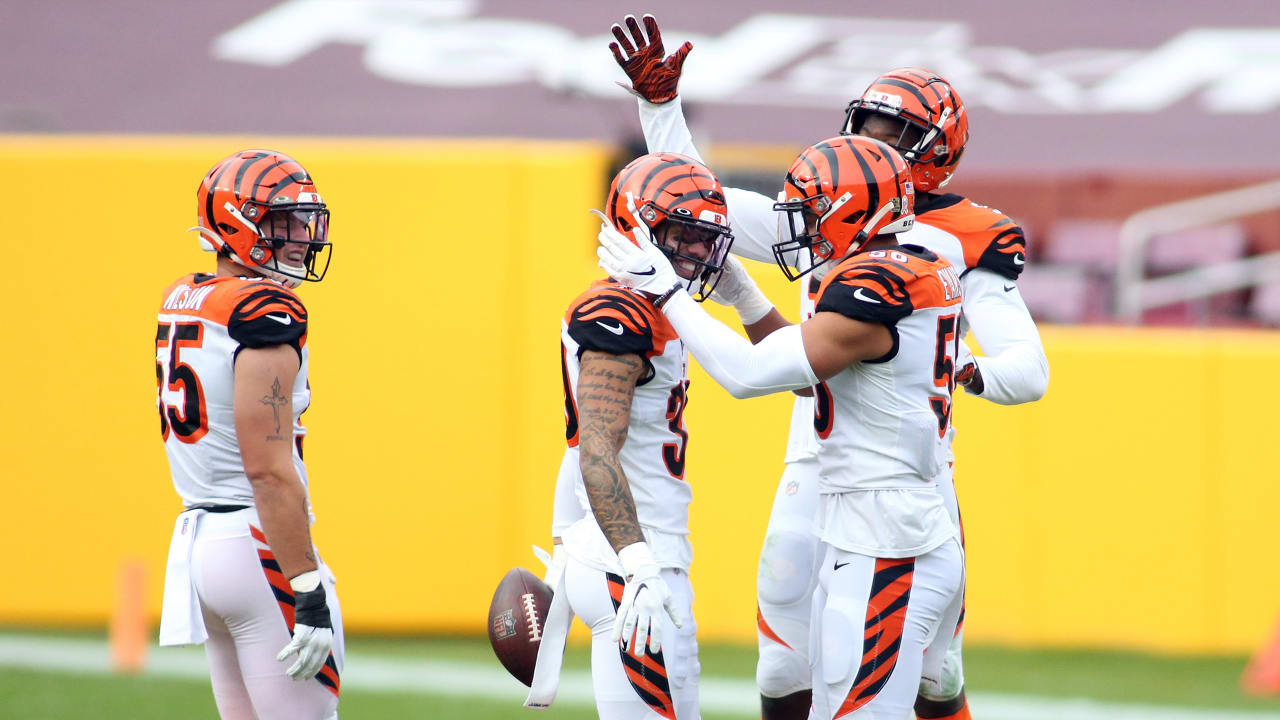 6-foot-8 Washington Football Team defensive lineman Margus Hunt's tip ...