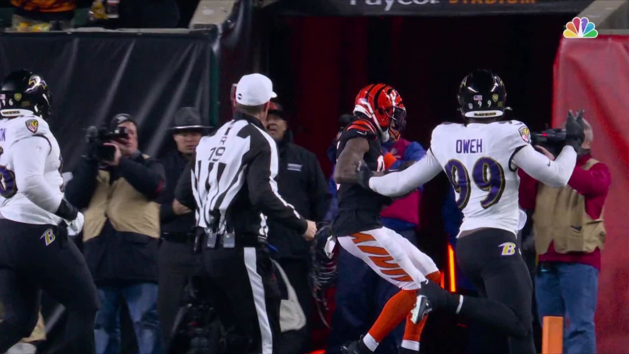 Cincinnati Bengals quarterback Joe Burrow's pass on the run hits wide ...