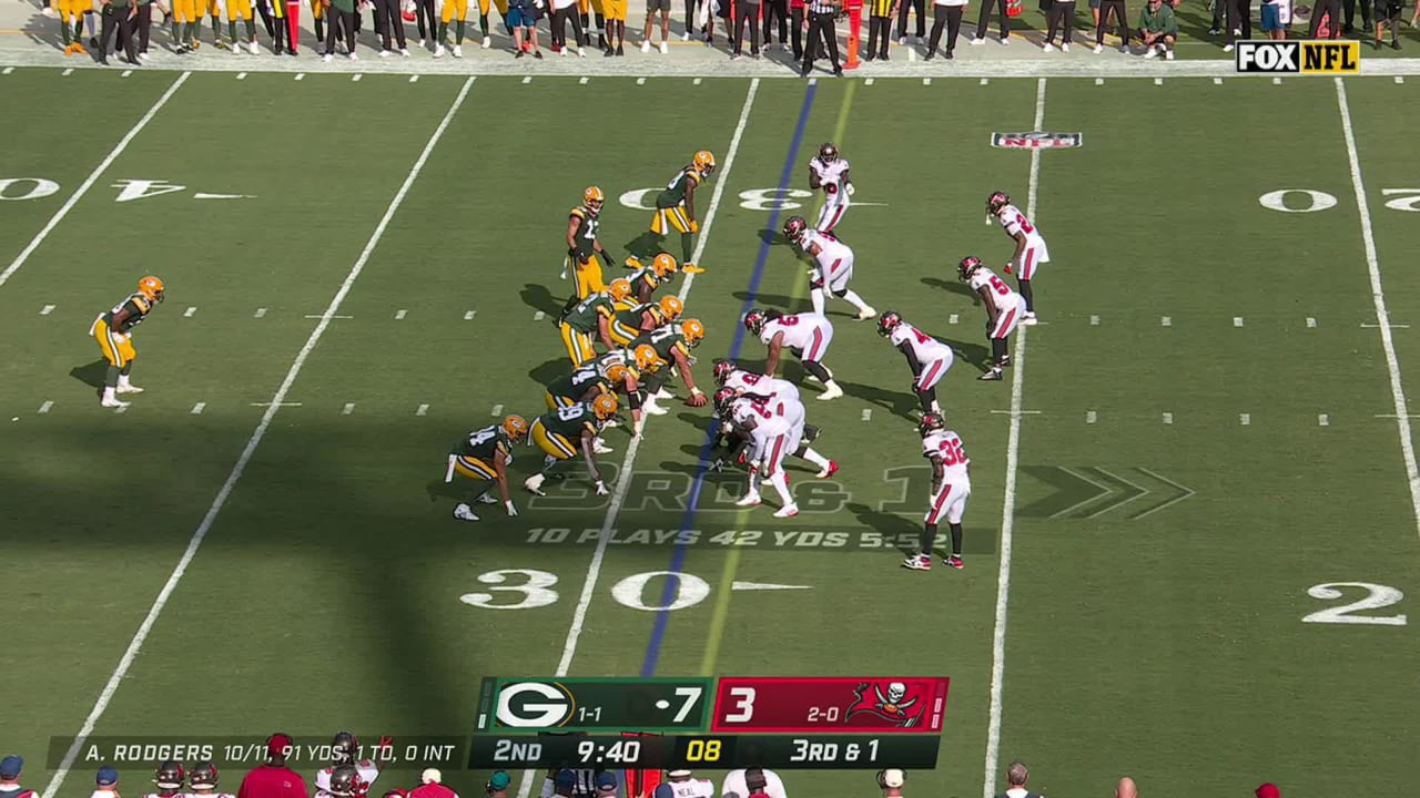 Green Bay Packers tight end Tyler Davis roams free on 23-yard catch and run