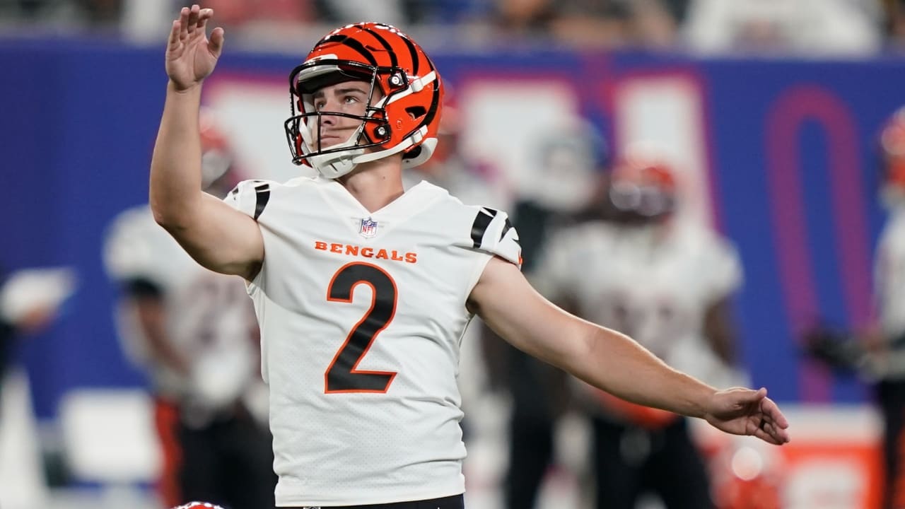 Cincinnati Bengals kicker Evan McPherson sneaks 50-yard FG inside left ...
