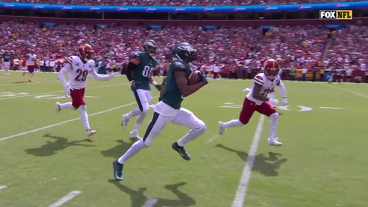 Philadelphia Eagles wide receiver DeVonta Smith flashes world-class ...
