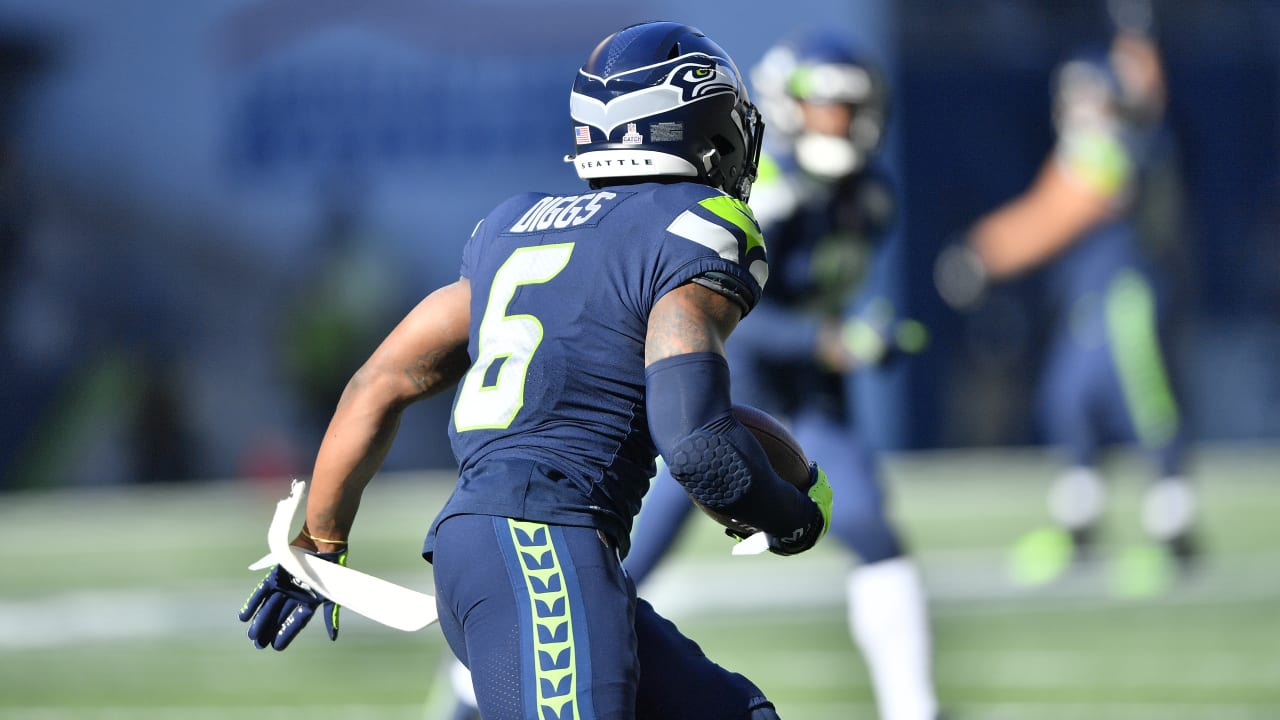 Seattle Seahawks defensive back Quandre Diggs snags third INT of the season