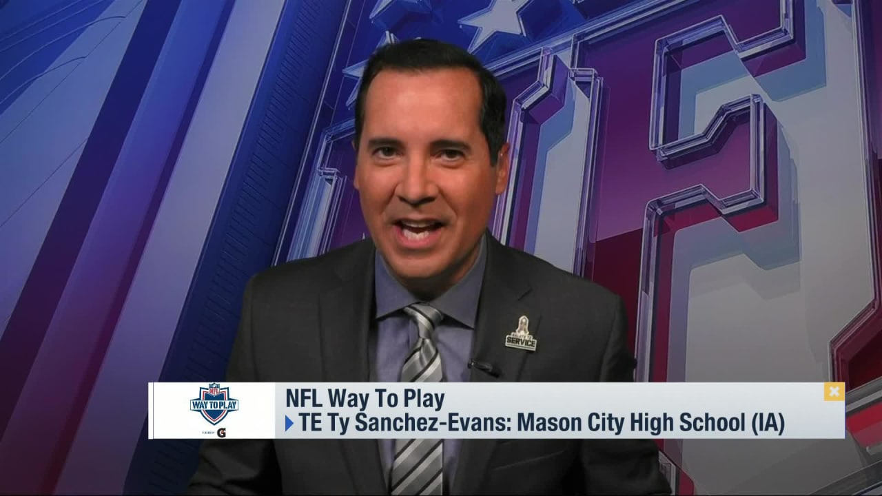 Tight end Ty Sanchez-Evans and wide receiver/defensive back Leo ...