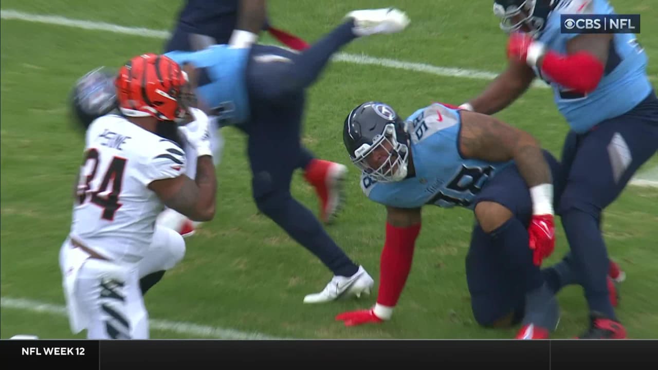 Tennessee Titans defensive end Jeffery Simmons treats Cincinnati ...