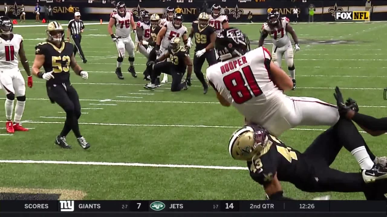 Austin Hooper boxes out defender for impressive acrobatic TD grab