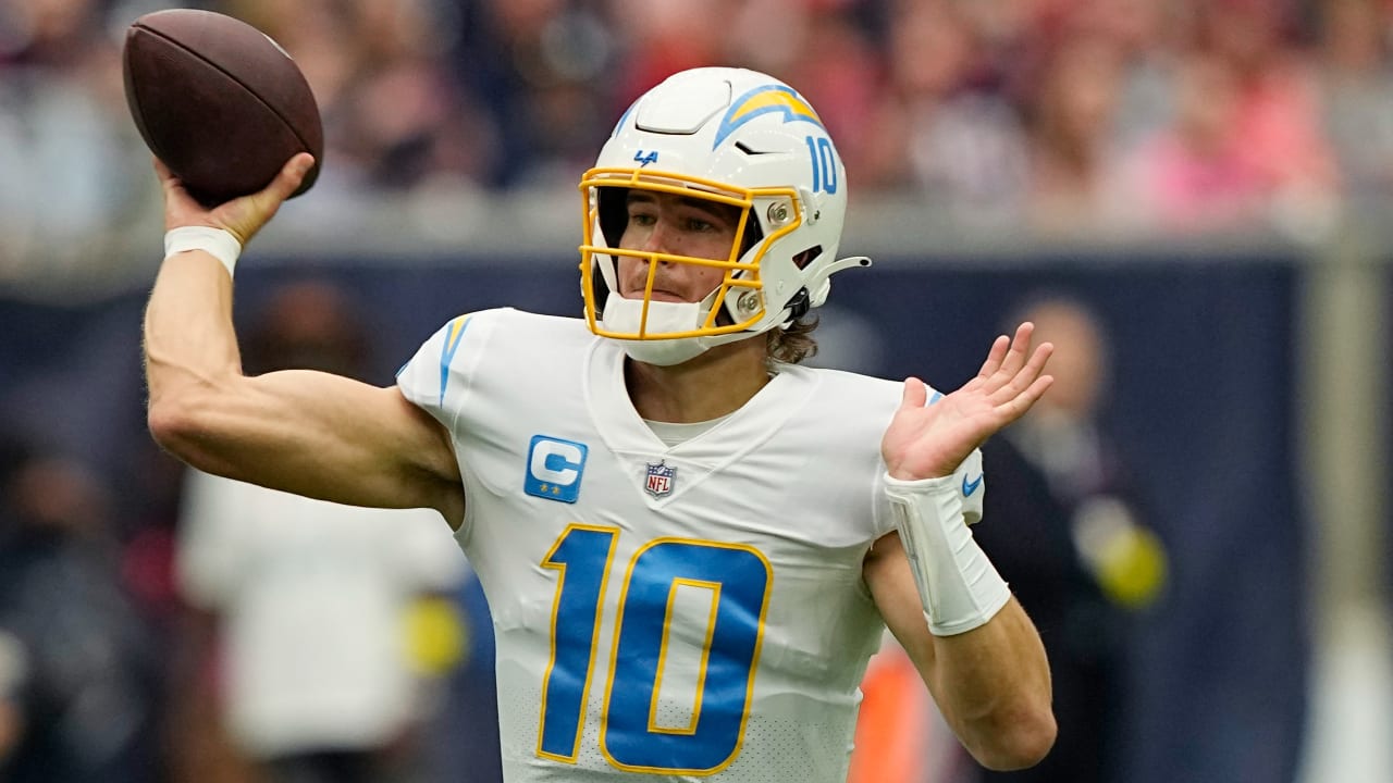 Los Angeles Chargers quarterback Justin Herbert's best throws in 340 ...