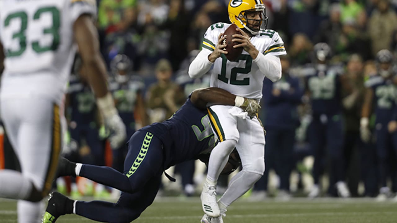 Green's first NFL sack gives Seahawks critical red zone stop