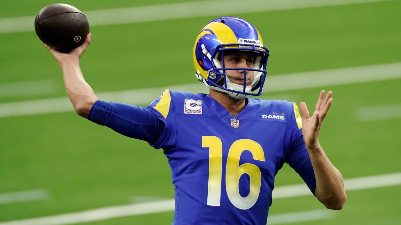 Los Angeles Rams quarterback Jared Goff fires laser throw to wide ...