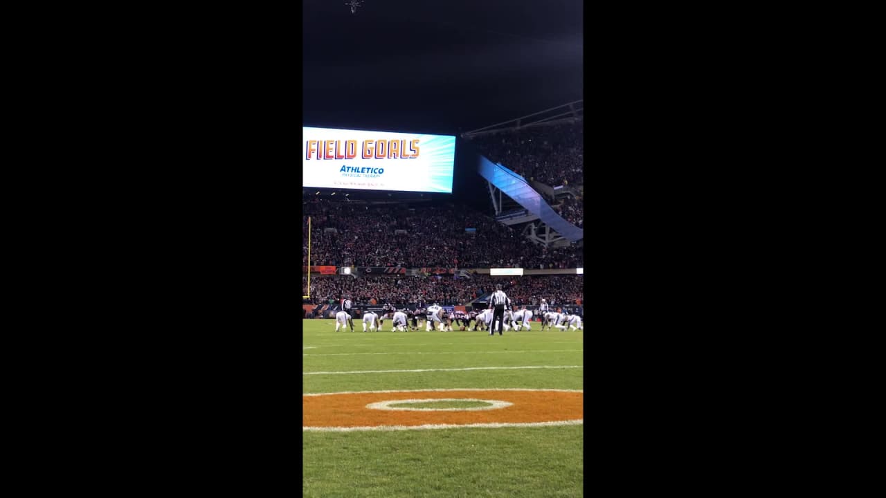 Watch the Chicago Bears missed field goal attempt from the field