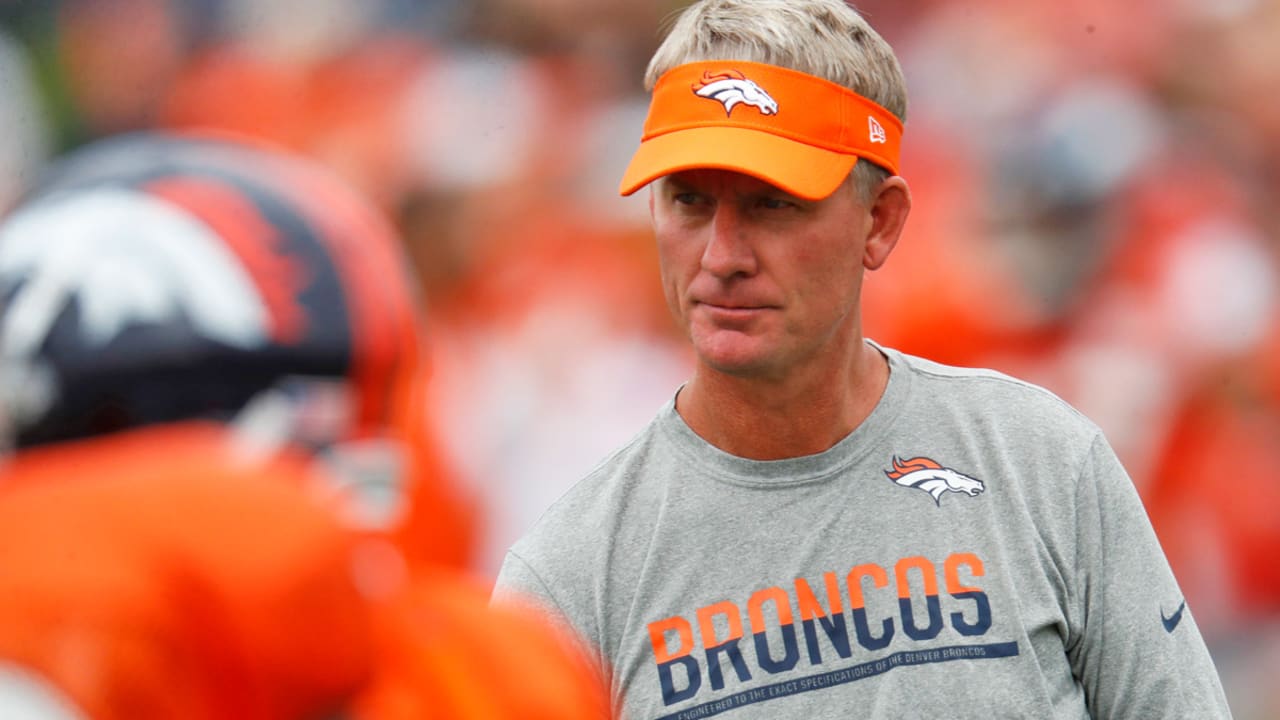Broncos fire offensive coordinator Mike McCoy