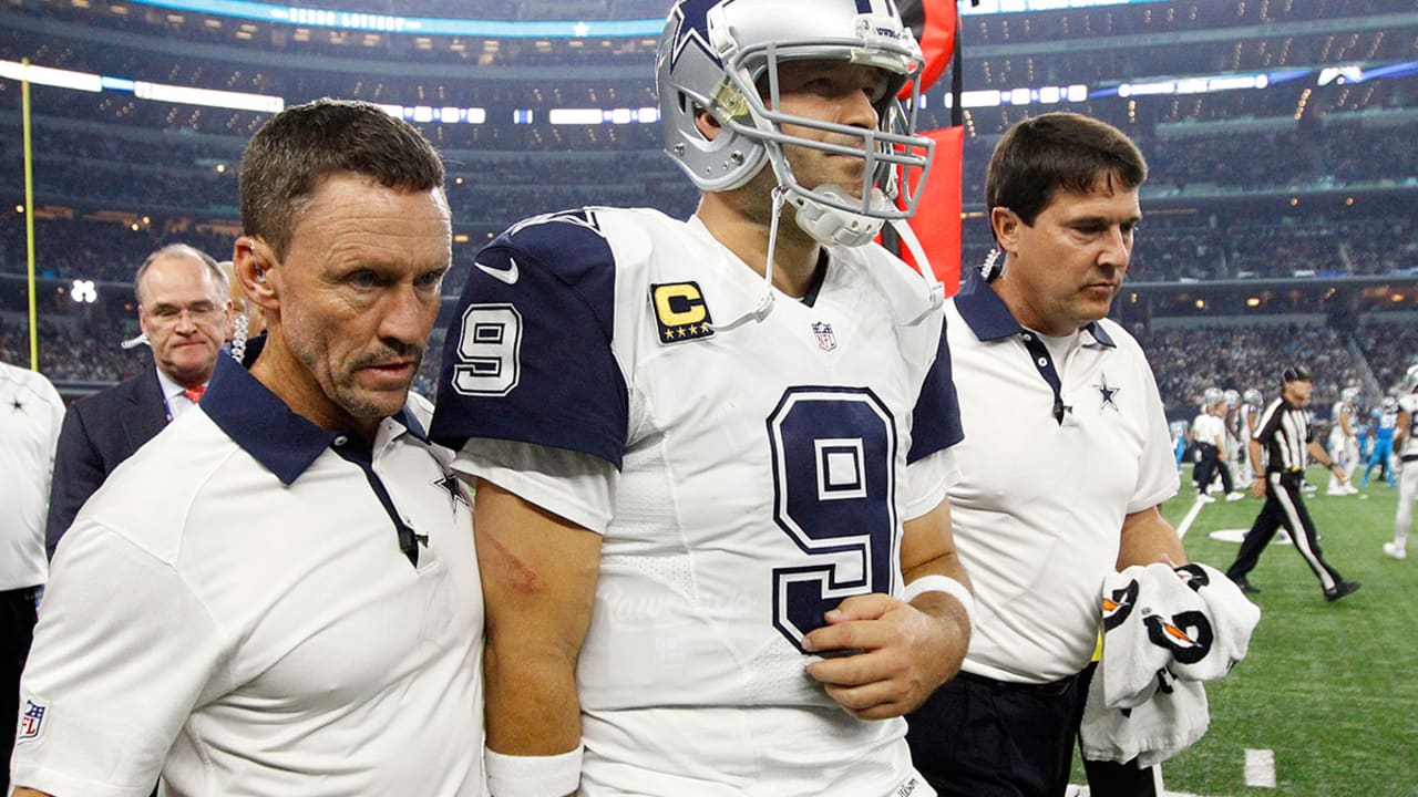 Tony Romo injures left clavicle in blowout loss