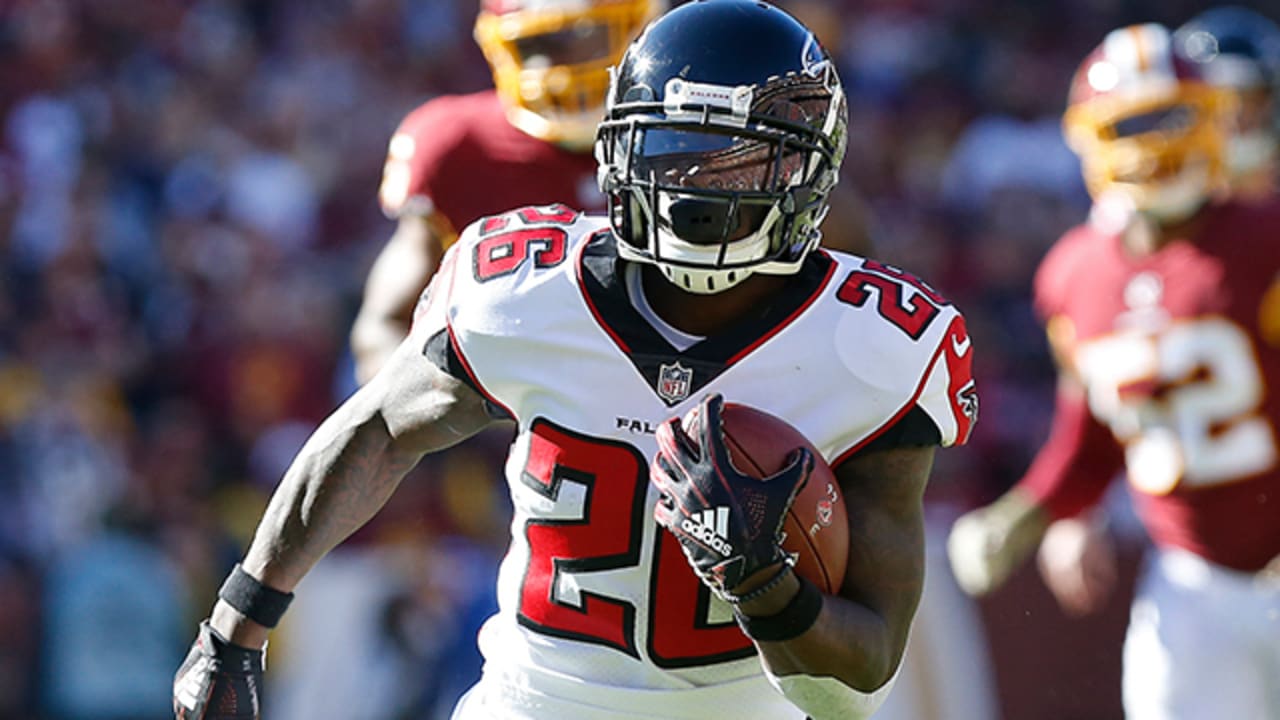 Tevin Coleman bursts past defense on 39-yard TD