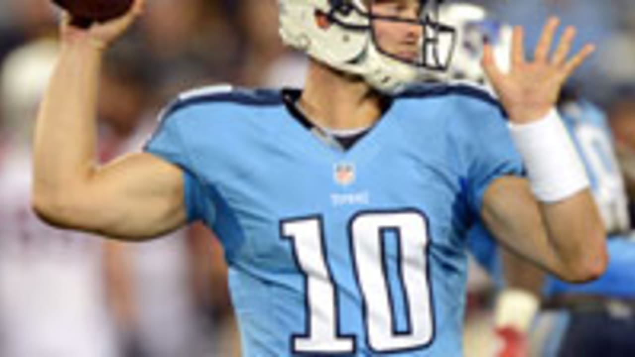 Jake Locker impresses as Tennessee Titans' starter