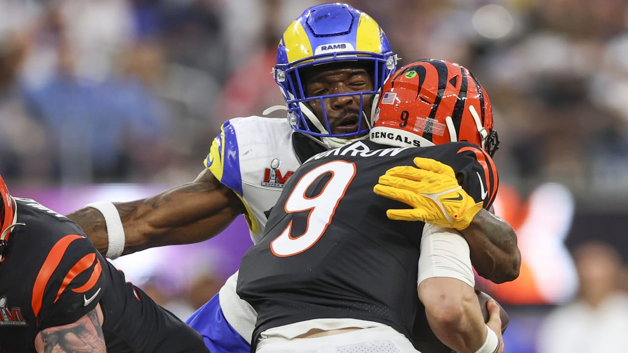 Los Angeles Rams outside linebacker Leonard Floyd collapses the pocket ...