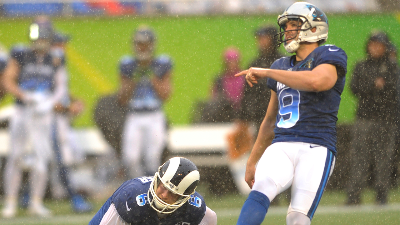 Panthers K Graham Gano dominates family kickball game