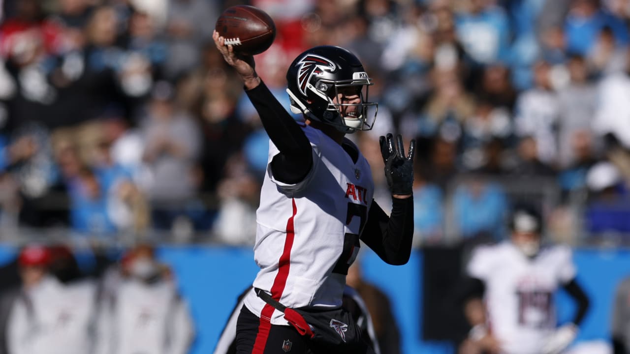 Atlanta Falcons quarterback Matt Ryan lofts a beauty to a diving wide ...