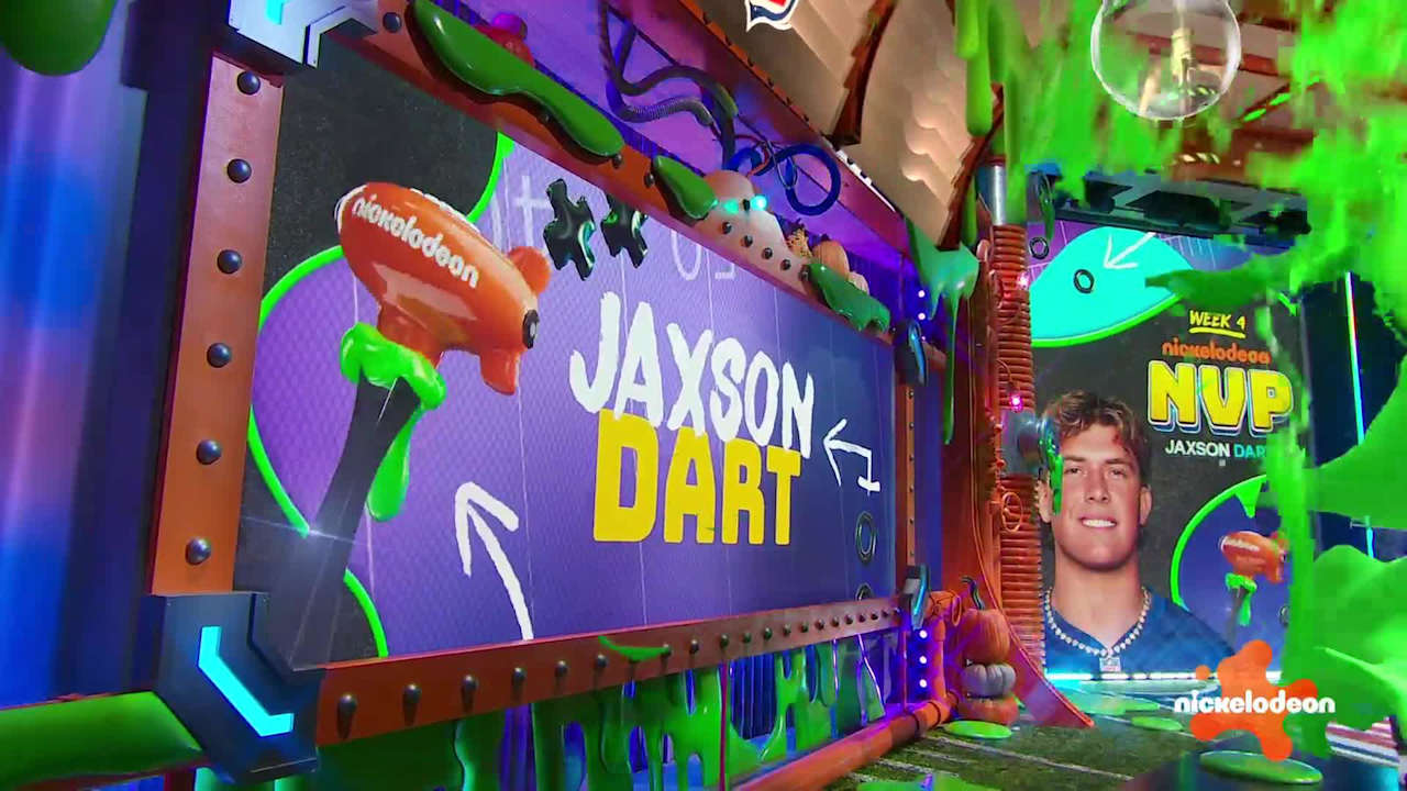 Sandy Cheeks announces New York Giants rookie quarterback Jaxson Dart ...