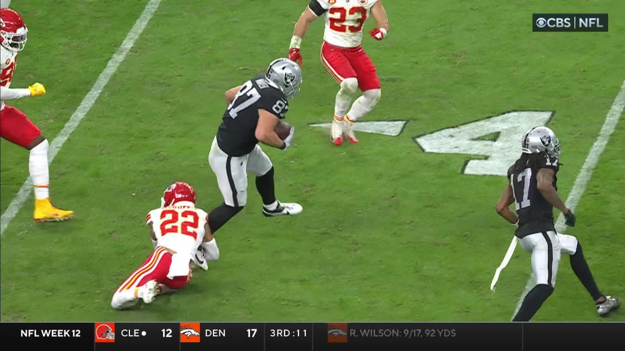 Las Vegas Raiders tight end Michael Mayer's first catch vs. Kansas City ...