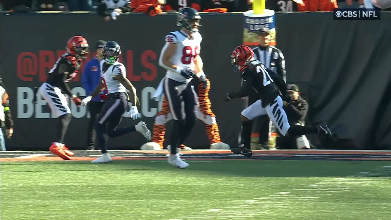 Houston Texans' botched snap results in turnover on downs in red zone