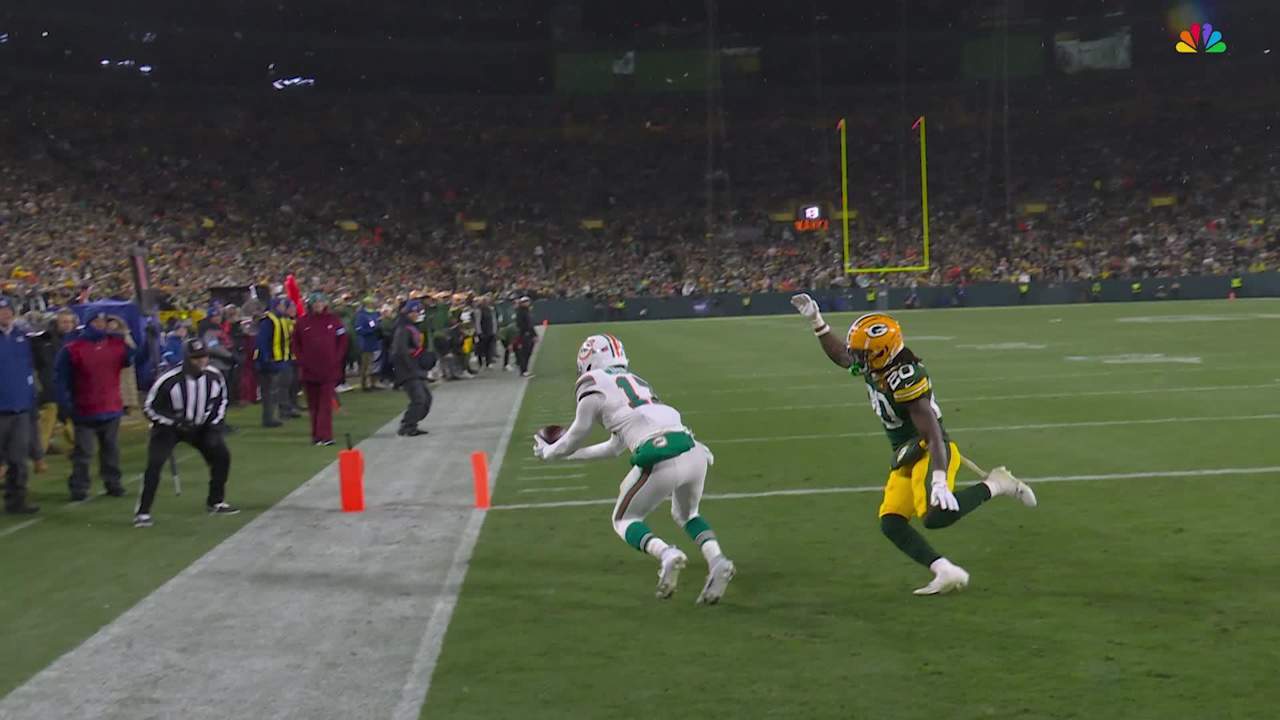 Miami Dolphins wide receiver Jaylen Waddle keeps feet in bounds on two ...