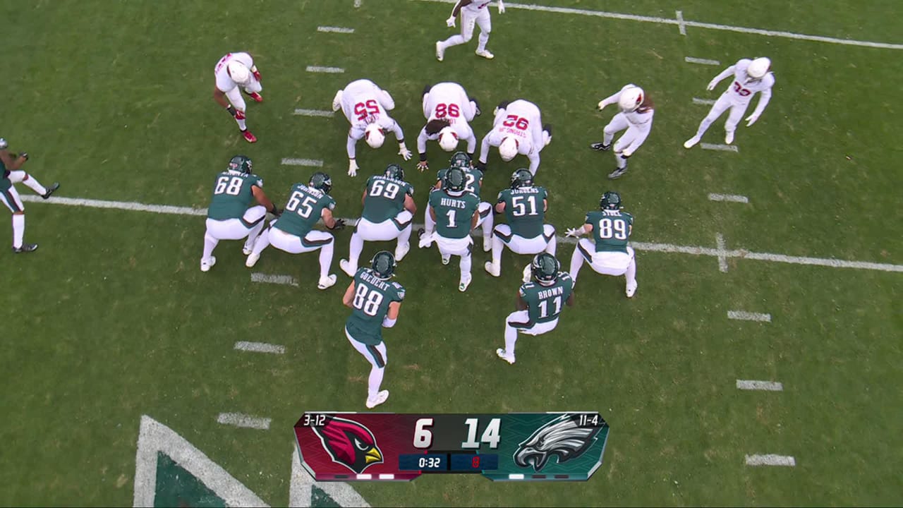 Philadelphia Eagles go from 'Brotherly Shove' to HB pass for 18-yard gain